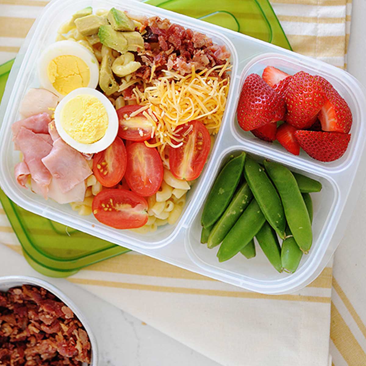 Kid Favorite Hot & Cold Pasta Lunch Ideas | MOMables