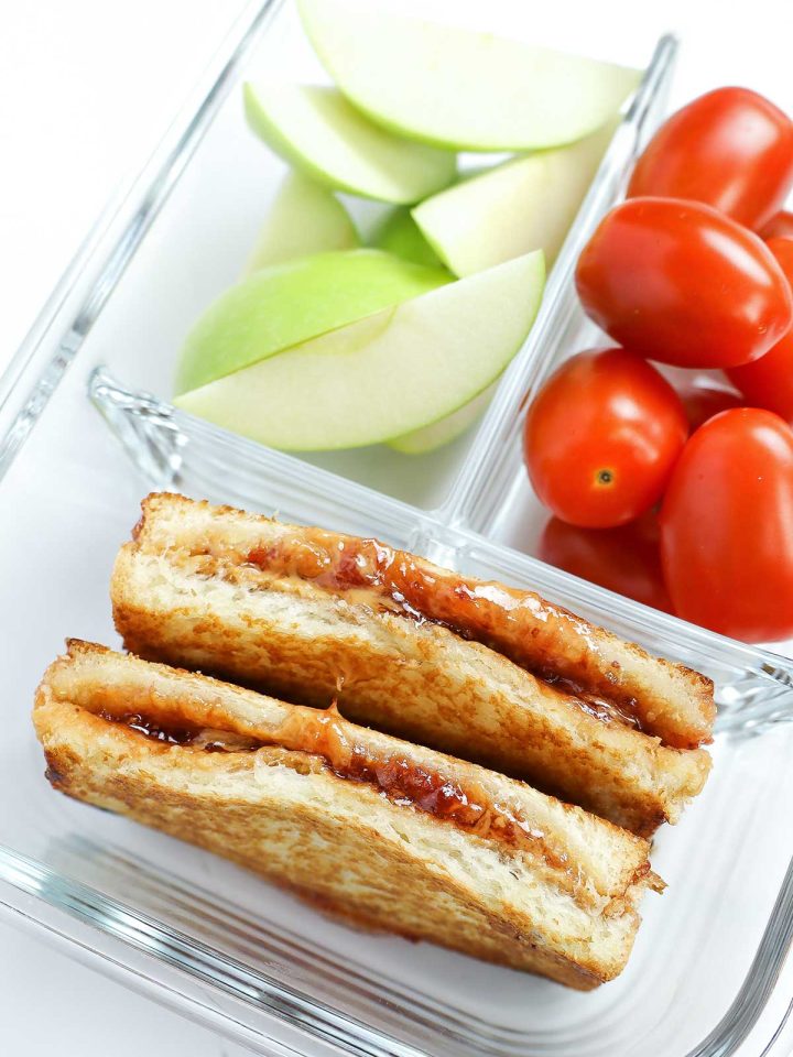 Grilled Peanut Butter & Banana Sandwich | MOMables