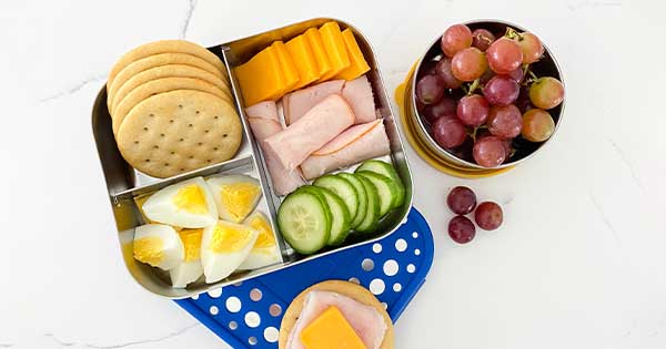 Cracker Stacker Bento with Turkey & Cheese | MOMables School Lunches