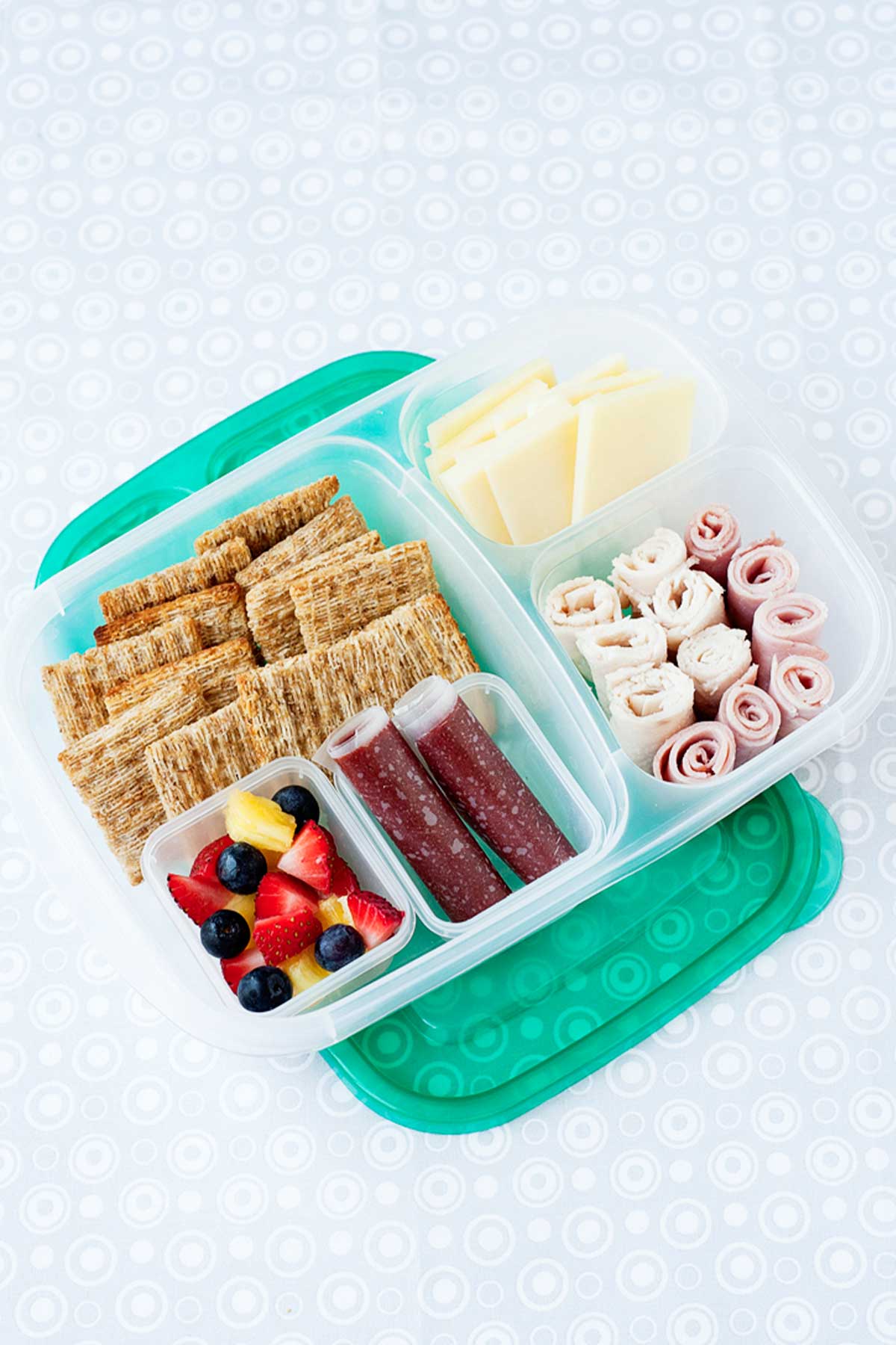 Healthy & Filling Homemade Lunchable | MOMables